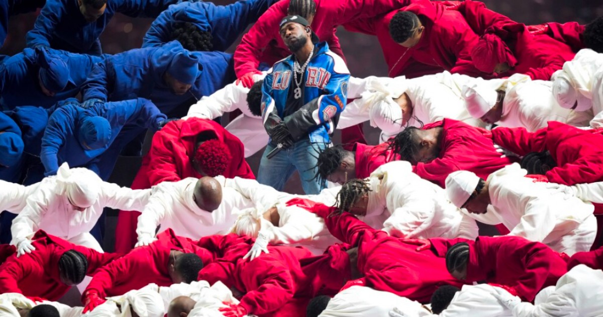Les messages derrière le spectacle de Kendrick Lamar au Super Bowl ...